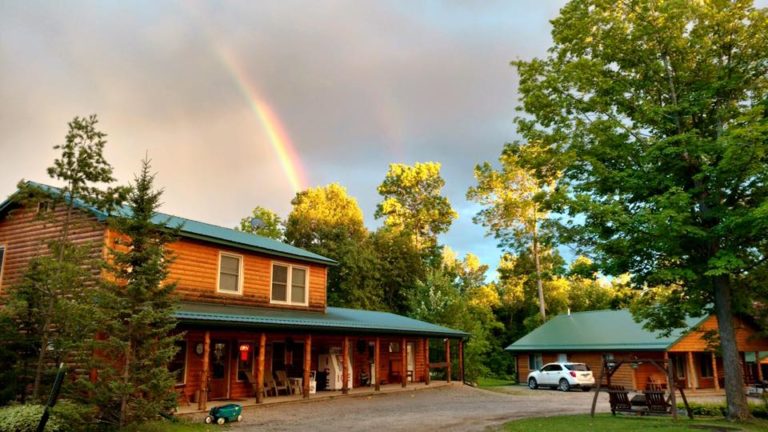 About Bowstring Shores | Lakeside Cabins